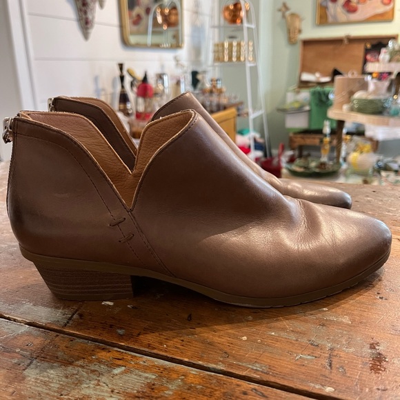 Kenneth Cole Reaction | Shoes | Kenneth Cole Reaction Brown Booties ...